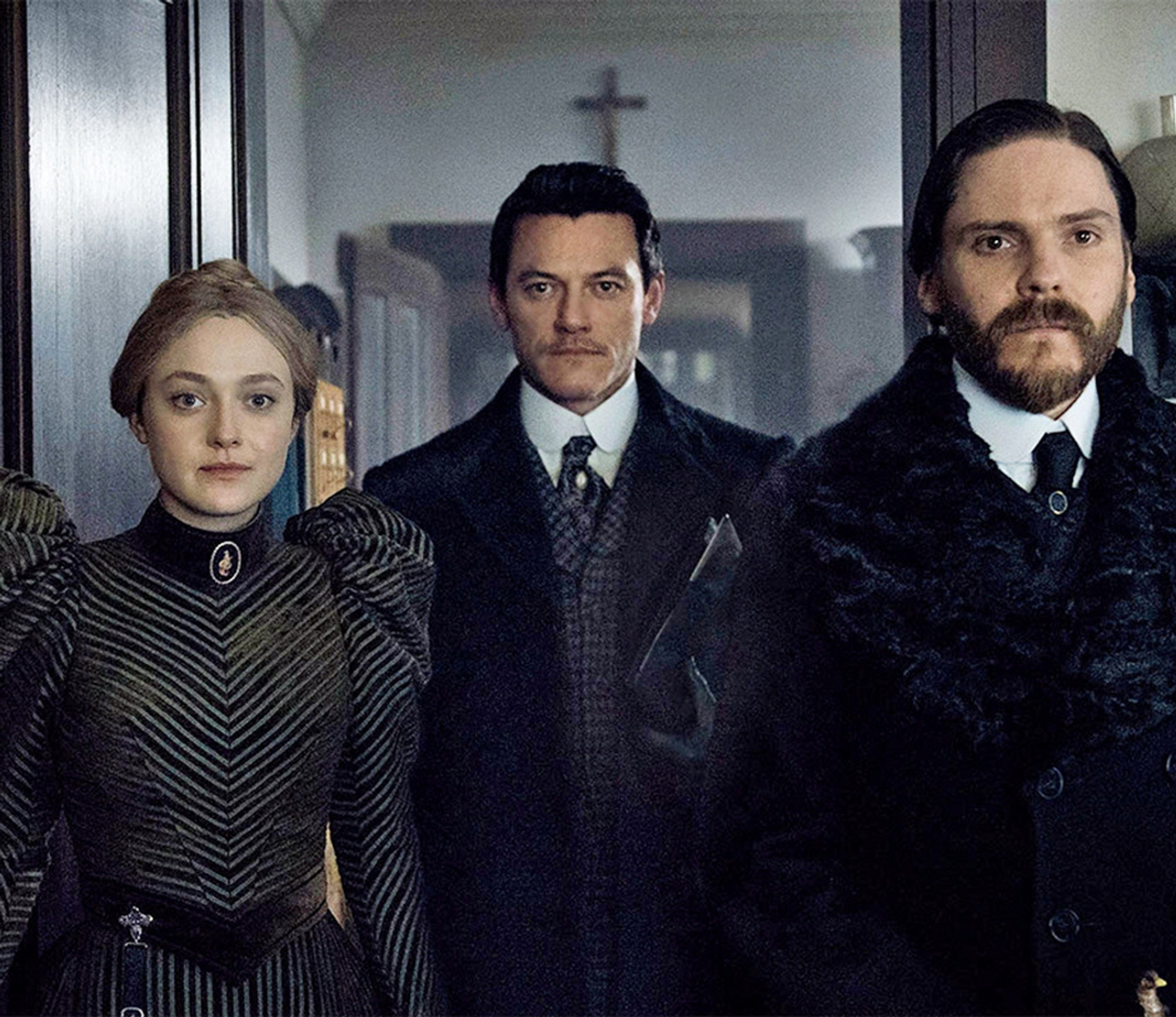 Luke Evans deelt trailer voor The Alienist - VARAgids - BNNVARA